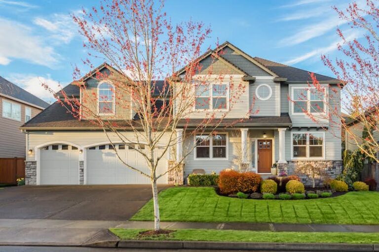 Different Types of Contingent Offers on a House, Explained